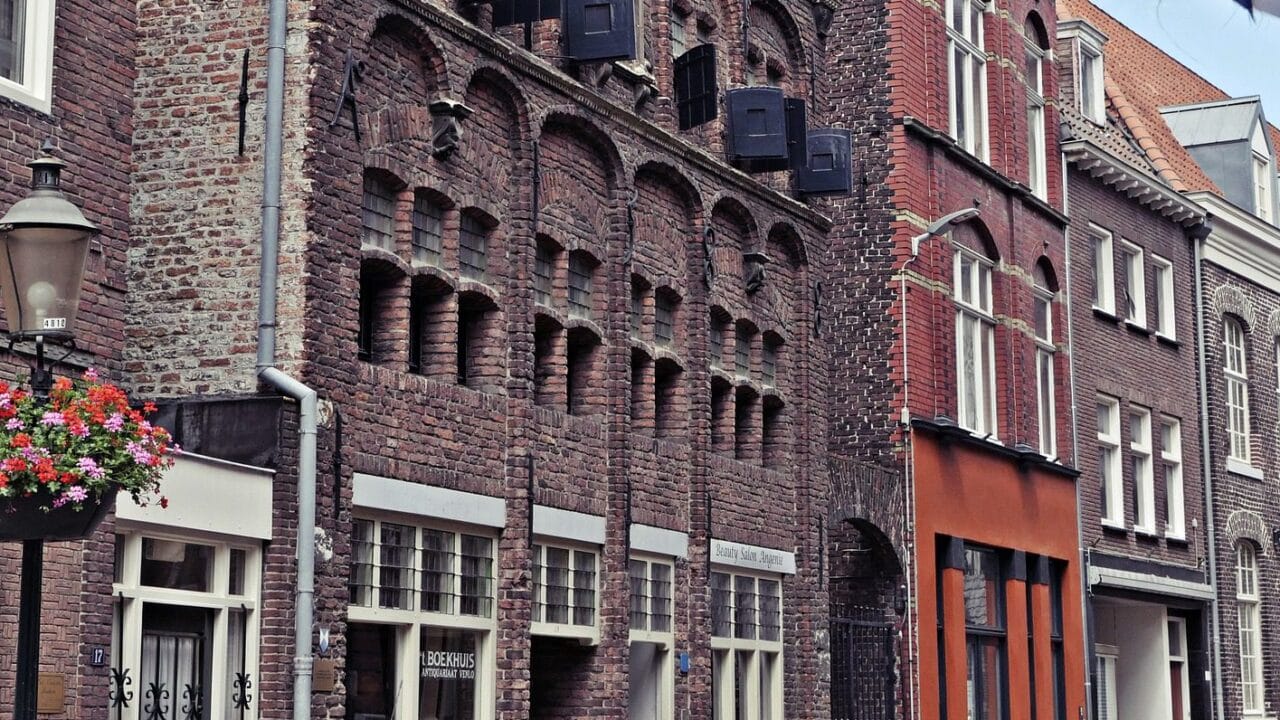 Things to do in Venlo | Must Do's from Maaspoort to Stadskantoor